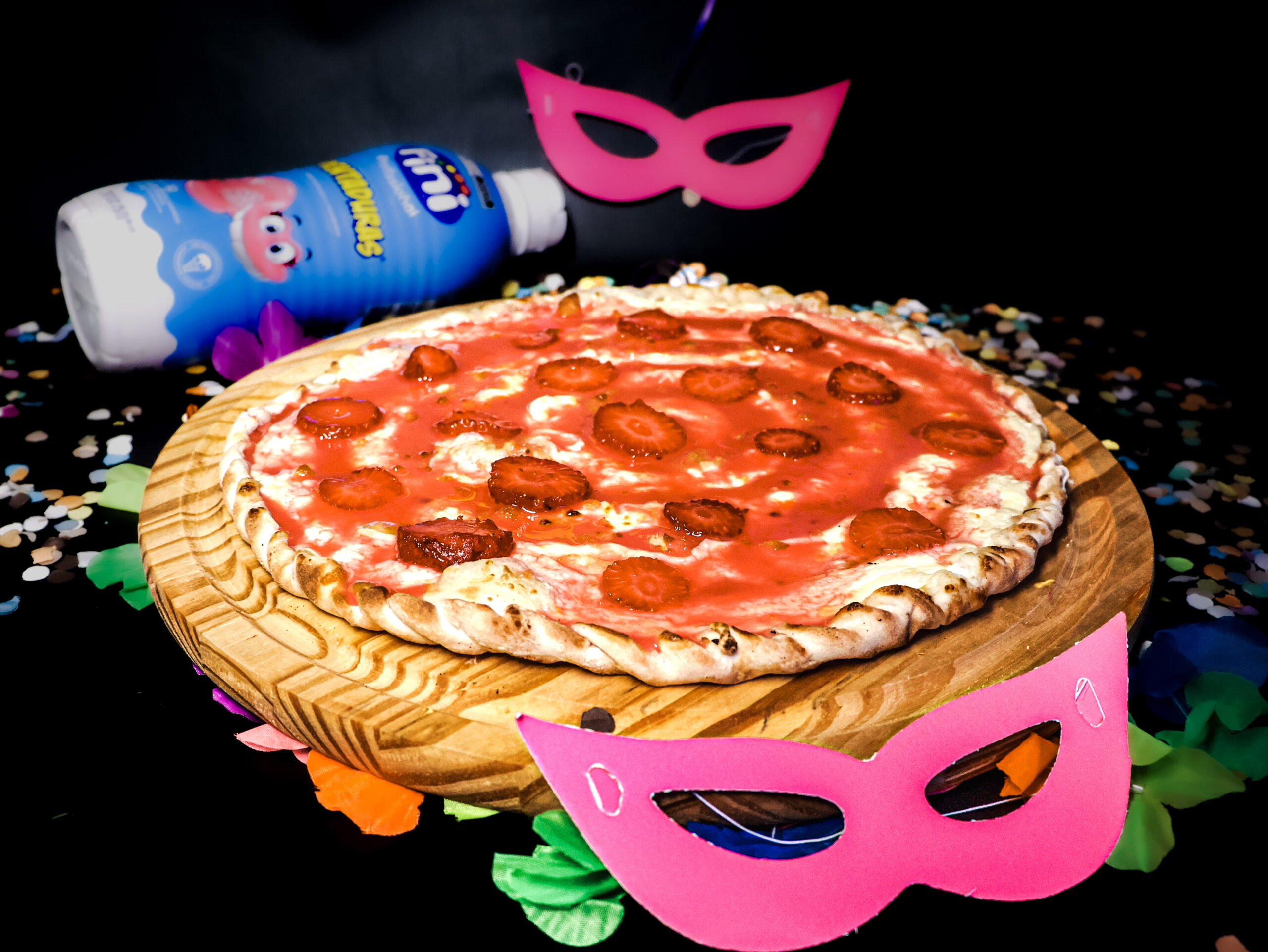 Øliver's Pizza lança edição limitada de Carnaval em parceria com balas Fini